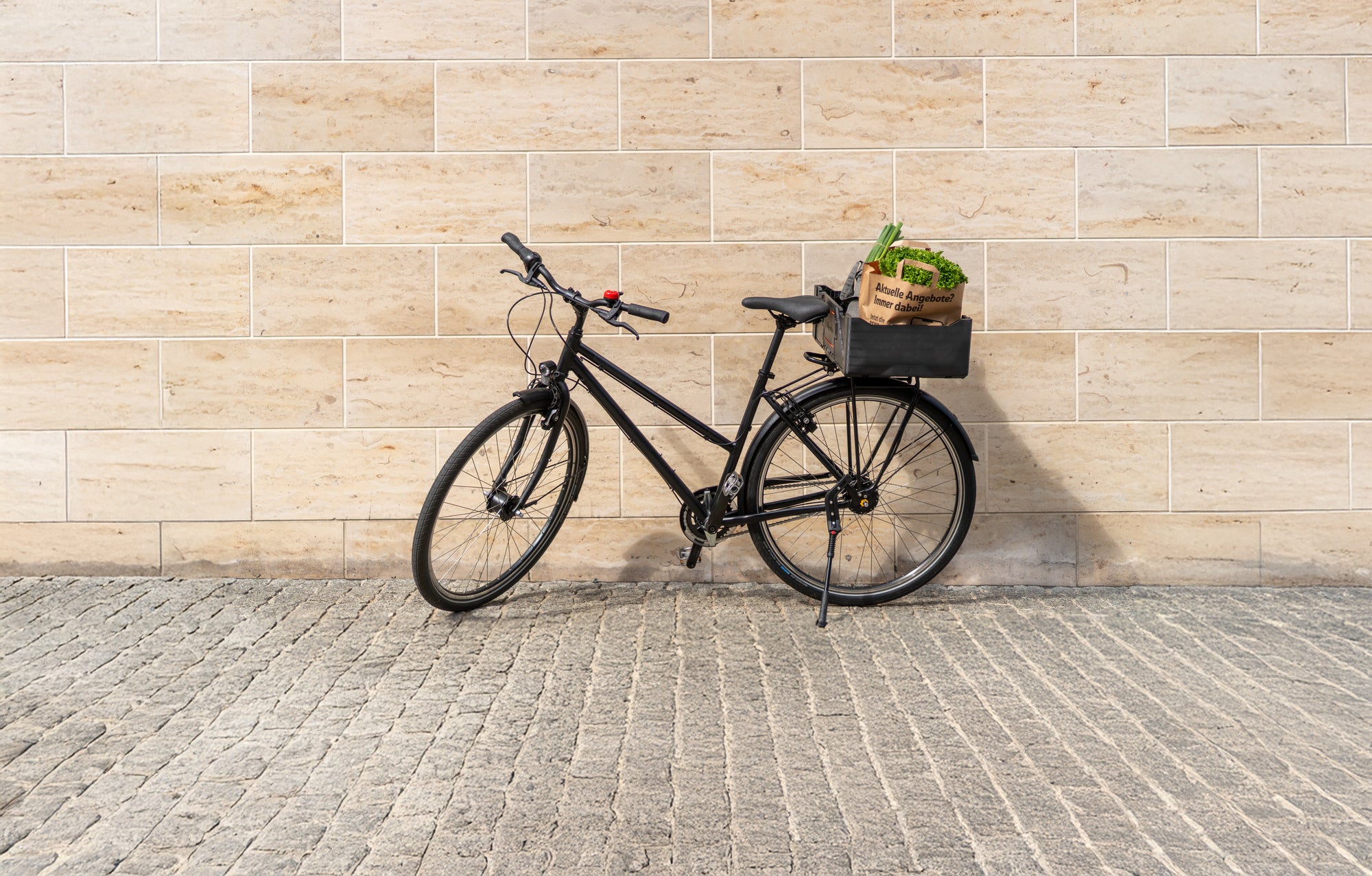 allpacka: die erste klappbare Lastenbox für dein Fahrrad